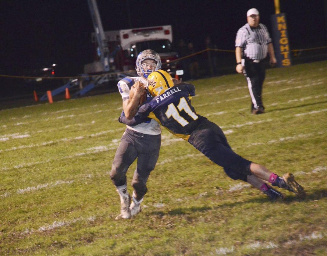 Defensive slugfest: Fourth quarter touchdown lifts Reynolds past ...